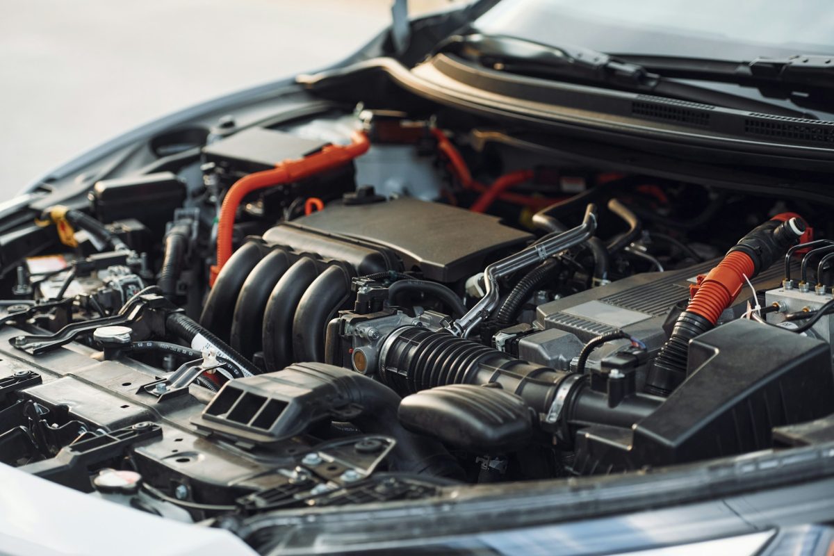 Expert Advice: When to DIY and When to Leave Car Maintenance to the ...